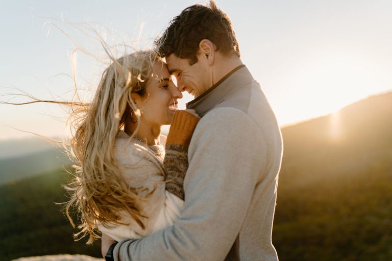 Fall Couples Photoshoot In The Mountains Of Blue Ridge Parkway ...