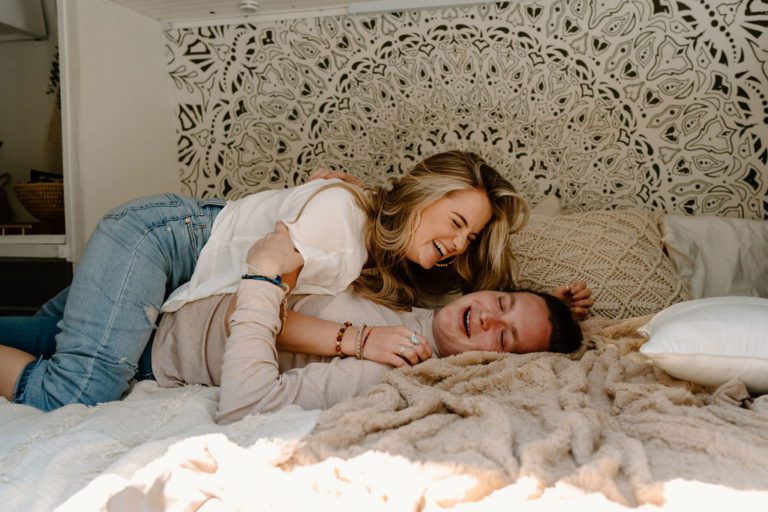 Cozy Airbnb Couples Photos in Boone North Carolina - kayliphotography.com