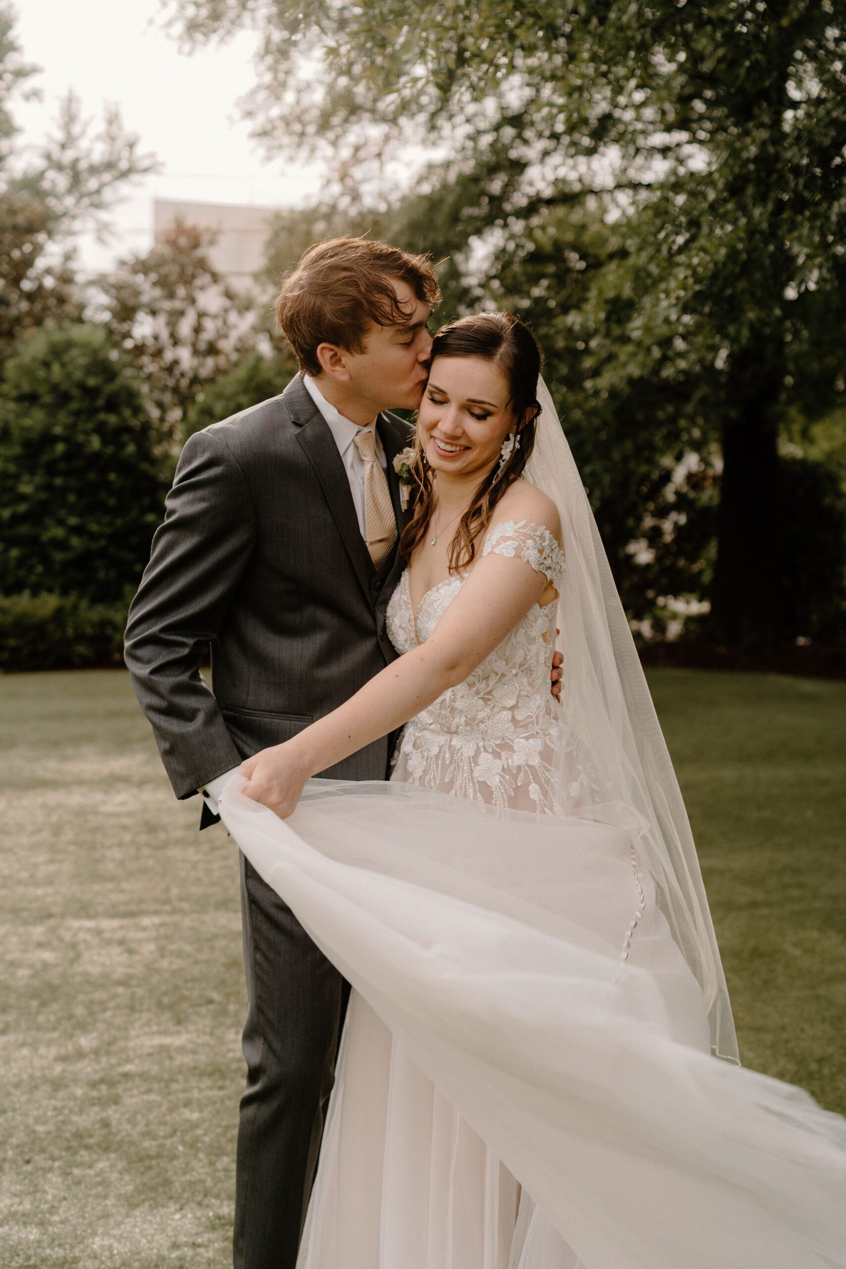 A Luxury Wedding at The Merrimon-Wynne House Raleigh Wedding Venue